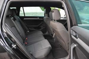 Melns Volkswagen Passat 2020 Viļņa, ar dzinēja tilpumu 1.97 L un nobraukumu 326 tūkst. km par 11500 €, foto 18 vietnē AUTOMOTO.COM.LV