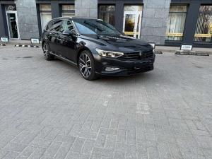 Черный Фольксваген Пассат 2020 в Клайпеда, объемом двигателя 2.00 л и пробегом 235 тыс. км за 21900 €, фото  на AUTOMOTO.COM.LV