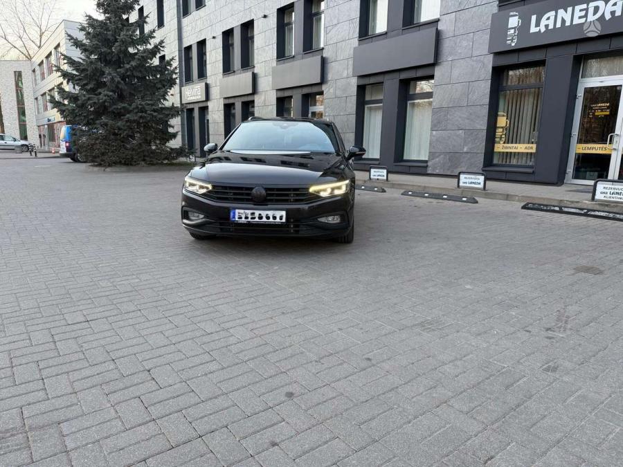 Черный Фольксваген Пассат 2020 в Клайпеда, объемом двигателя 2.00 л и пробегом 235 тыс. км за 21900 €, фото 5 на AUTOMOTO.COM.LV