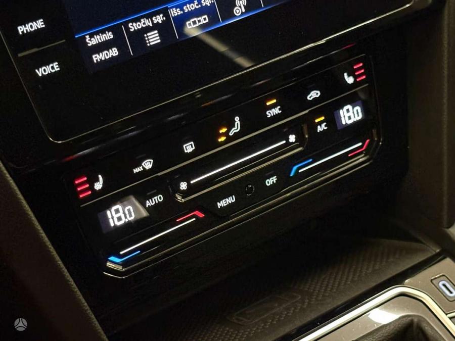 Melns Volkswagen Passat 2020 Marijampole, ar dzinēja tilpumu 1.97 L un nobraukumu 184 tūkst. km par 15750 €, foto 15 vietnē AUTOMOTO.COM.LV