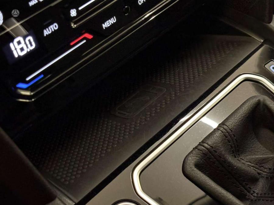 Melns Volkswagen Passat 2020 Marijampole, ar dzinēja tilpumu 1.97 L un nobraukumu 184 tūkst. km par 15750 €, foto 16 vietnē AUTOMOTO.COM.LV