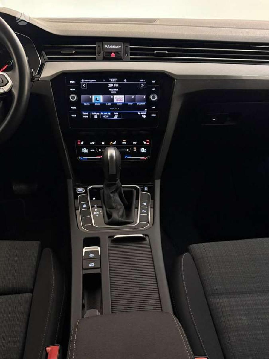 Melns Volkswagen Passat 2020 Marijampole, ar dzinēja tilpumu 1.97 L un nobraukumu 184 tūkst. km par 15750 €, foto 20 vietnē AUTOMOTO.COM.LV