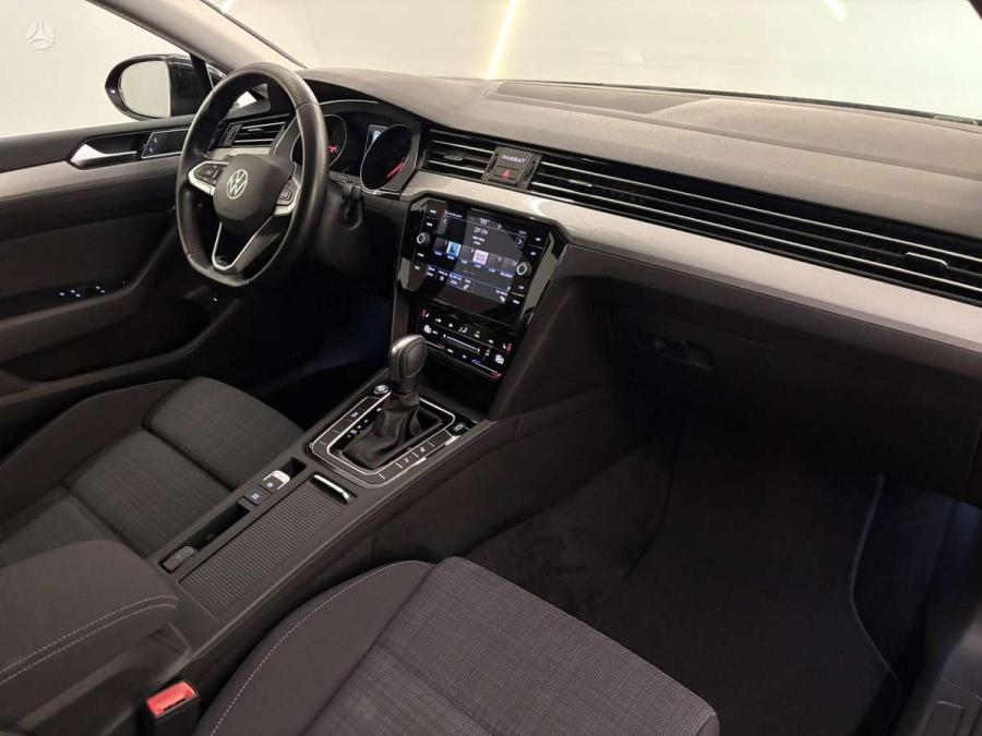 Melns Volkswagen Passat 2020 Marijampole, ar dzinēja tilpumu 1.97 L un nobraukumu 184 tūkst. km par 15750 €, foto 24 vietnē AUTOMOTO.COM.LV