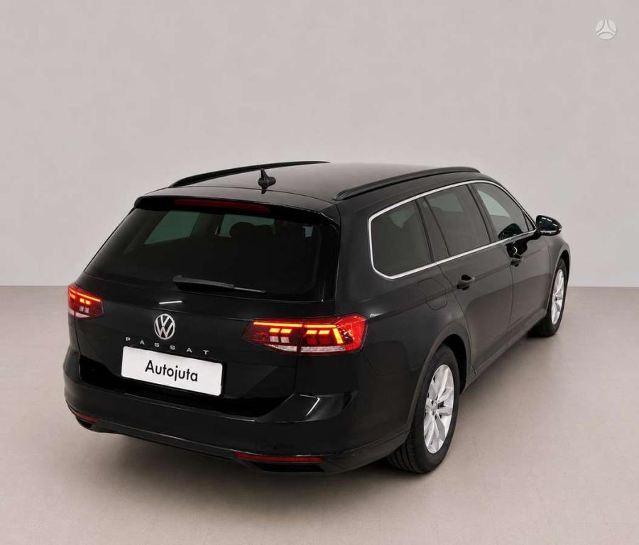 Melns Volkswagen Passat 2020 Kauņa, ar dzinēja tilpumu 1.50 L un nobraukumu 143 tūkst. km par 16500 €, foto 4 vietnē AUTOMOTO.COM.LV