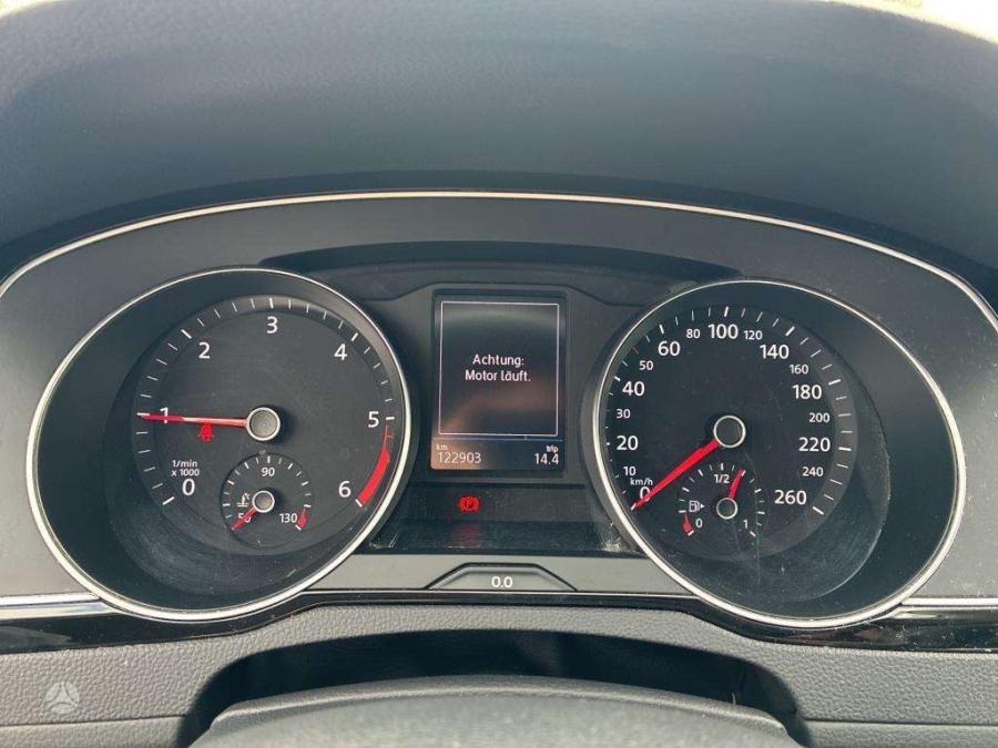 Black Volkswagen Passat 2020 in Vilnius, with an engine capacity of 1.97 L and mileage of 123 thousand km for 14900 €, photo 6 on AUTOMOTO.COM.LV