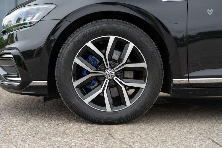 Melns Volkswagen Passat 2020 Viļņa, ar dzinēja tilpumu 1.40 L un nobraukumu 106 tūkst. km par 16500 €, foto 8 vietnē AUTOMOTO.COM.LV