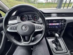 Black Volkswagen Passat 2020 in Vilnius, with an engine capacity of 1.60 L and mileage of 115 thousand km for 14950 €, photo 14 on AUTOMOTO.COM.LV