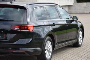 Black Volkswagen Passat 2020 in Vilnius, with an engine capacity of 1.97 L and mileage of 319 thousand km for 11500 €, photo 3 on AUTOMOTO.COM.LV