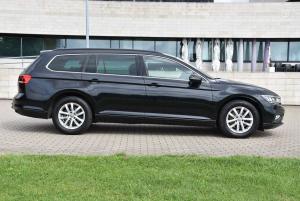 Black Volkswagen Passat 2020 in Vilnius, with an engine capacity of 1.97 L and mileage of 319 thousand km for 11500 €, photo 4 on AUTOMOTO.COM.LV