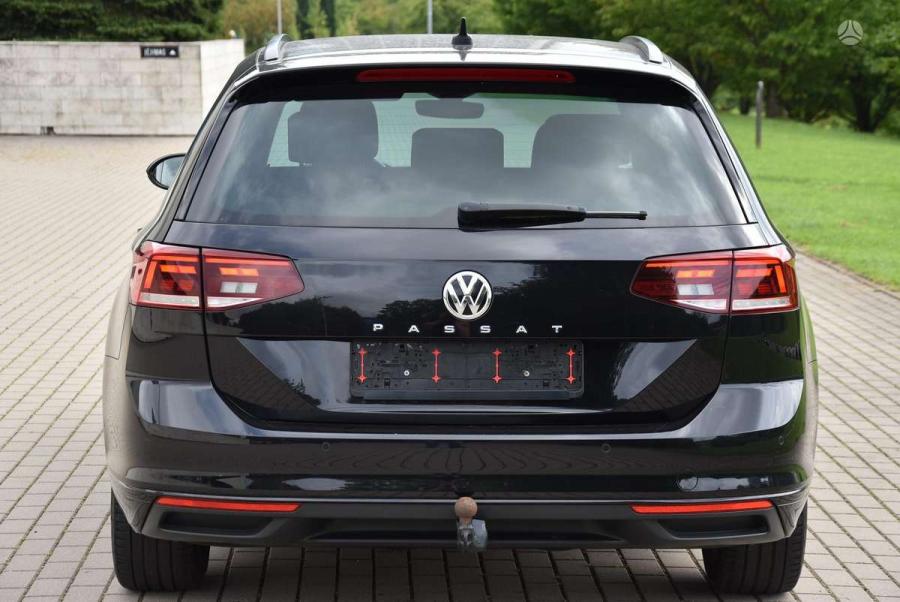 Black Volkswagen Passat 2020 in Vilnius, with an engine capacity of 1.97 L and mileage of 319 thousand km for 11500 €, photo 5 on AUTOMOTO.COM.LV