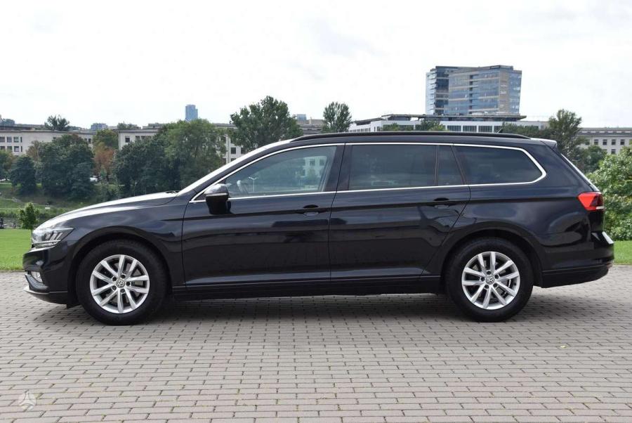 Black Volkswagen Passat 2020 in Vilnius, with an engine capacity of 1.97 L and mileage of 319 thousand km for 11500 €, photo 9 on AUTOMOTO.COM.LV