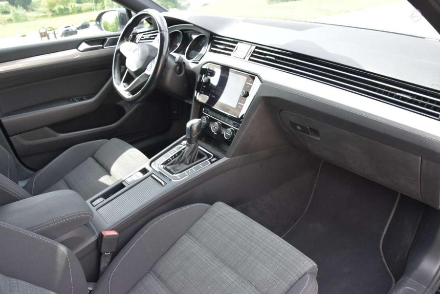 Black Volkswagen Passat 2020 in Vilnius, with an engine capacity of 1.97 L and mileage of 319 thousand km for 11500 €, photo 13 on AUTOMOTO.COM.LV