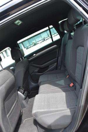 Black Volkswagen Passat 2020 in Vilnius, with an engine capacity of 1.97 L and mileage of 319 thousand km for 11500 €, photo 16 on AUTOMOTO.COM.LV