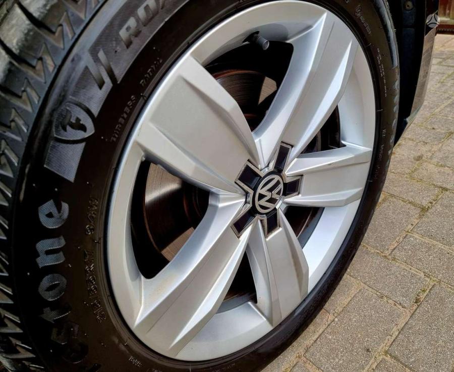 Melns Volkswagen Passat 2020 Kauņa, ar dzinēja tilpumu 2.00 L un nobraukumu 264 tūkst. km par 13890 €, foto 17 vietnē AUTOMOTO.COM.LV