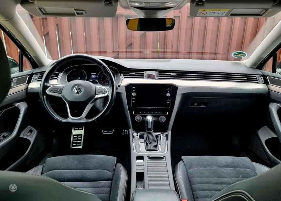 Melns Volkswagen Passat 2020 Kauņa, ar dzinēja tilpumu 2.00 L un nobraukumu 264 tūkst. km par 13890 €, foto 23 vietnē AUTOMOTO.COM.LV