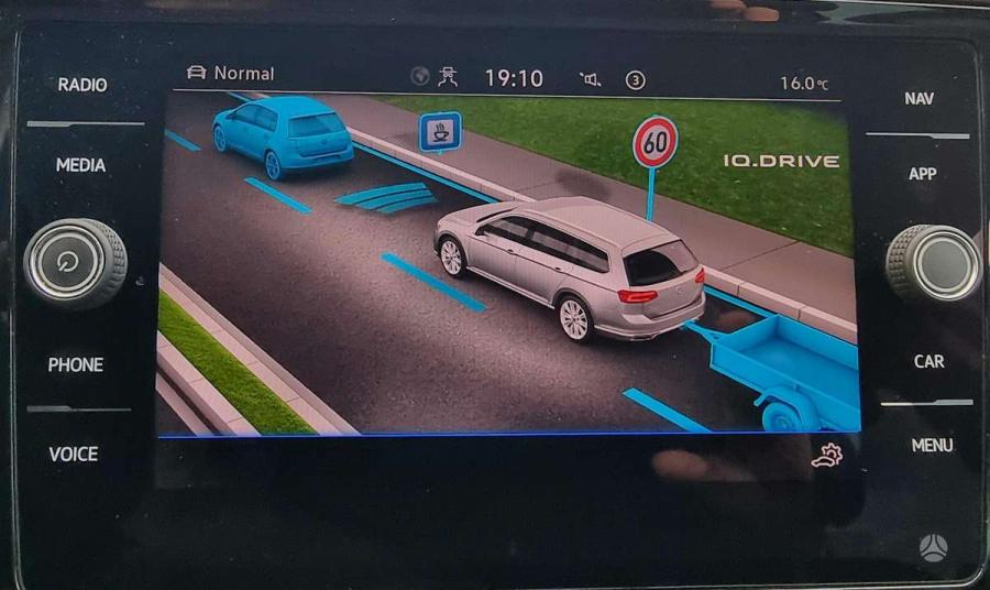 Melns Volkswagen Passat 2020 Kauņa, ar dzinēja tilpumu 2.00 L un nobraukumu 264 tūkst. km par 13890 €, foto 28 vietnē AUTOMOTO.COM.LV
