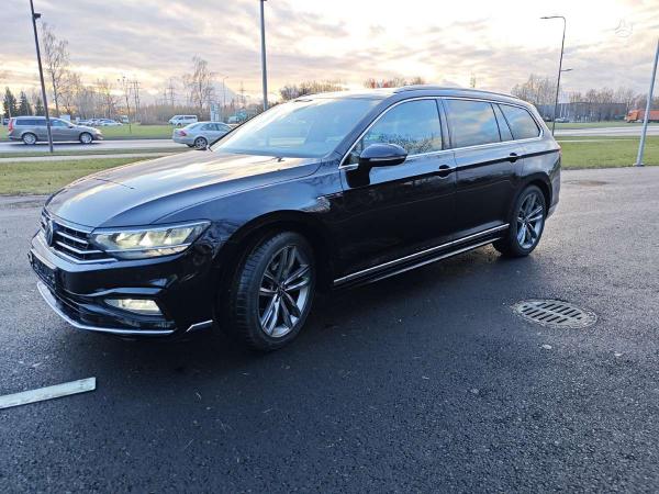 Black Volkswagen Passat 2021 in Kaunas, with an engine capacity of 1.97 L and mileage of 263 thousand km for 15900 €, photo 6 on AUTOMOTO.COM.LV