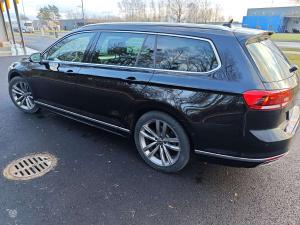 Black Volkswagen Passat 2021 in Kaunas, with an engine capacity of 1.97 L and mileage of 263 thousand km for 15900 €, photo 22 on AUTOMOTO.COM.LV