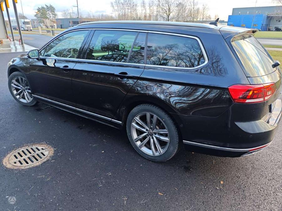 Black Volkswagen Passat 2021 in Kaunas, with an engine capacity of 1.97 L and mileage of 263 thousand km for 15900 €, photo 22 on AUTOMOTO.COM.LV