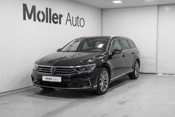 Black Volkswagen Passat 2021 in Vilnius, with an engine capacity of 1.40 L and mileage of 111 thousand km for 21500 €, photo 1 on AUTOMOTO.COM.LV