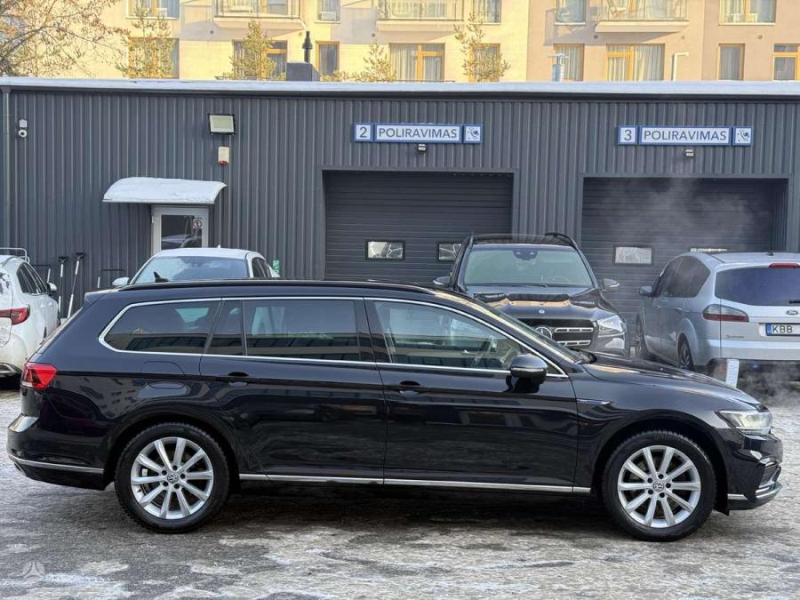 Melns Volkswagen Passat 2021 Viļņa, ar dzinēja tilpumu 1.40 L un nobraukumu 171 tūkst. km par 14999 €, foto 4 vietnē AUTOMOTO.COM.LV