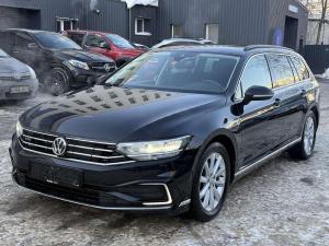 Black Volkswagen Passat 2021 in Vilnius, with an engine capacity of 1.40 L and mileage of 175 thousand km for 14999 €, photo 3 on AUTOMOTO.COM.LV