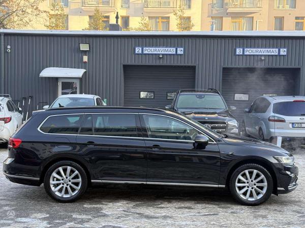 Black Volkswagen Passat 2021 in Vilnius, with an engine capacity of 1.40 L and mileage of 175 thousand km for 14999 €, photo 5 on AUTOMOTO.COM.LV