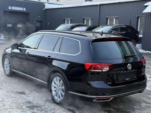 Black Volkswagen Passat 2021 in Vilnius, with an engine capacity of 1.40 L and mileage of 175 thousand km for 14999 €, photo 8 on AUTOMOTO.COM.LV