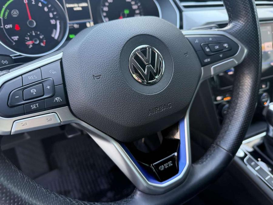Black Volkswagen Passat 2021 in Vilnius, with an engine capacity of 1.40 L and mileage of 175 thousand km for 14999 €, photo 18 on AUTOMOTO.COM.LV