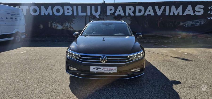 Black Volkswagen Passat 2021 in Klaipeda, with an engine capacity of 1.97 L and mileage of 195 thousand km for 18500 €, photo 2 on AUTOMOTO.COM.LV
