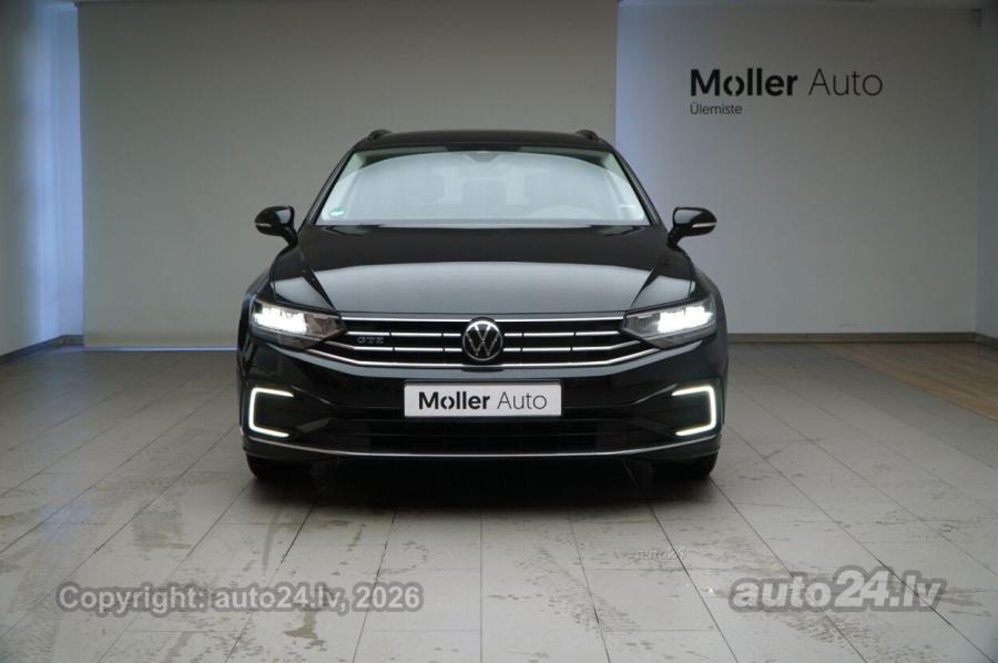 Melns Volkswagen Passat 2021 Tallina, ar dzinēja tilpumu 1.40 L un nobraukumu 139 tūkst. km par 16900 €, foto 2 vietnē AUTOMOTO.COM.LV
