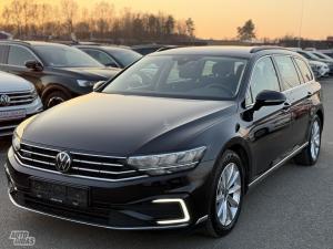 Black Volkswagen Passat 2021 in Vilnius, with an engine capacity of 1.40 L and mileage of 185 thousand km for 14999 €, photo  on AUTOMOTO.COM.LV