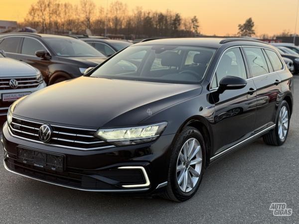 Melns Volkswagen Passat 2021 Viļņa, ar dzinēja tilpumu 1.40 L un nobraukumu 185 tūkst. km par 14999 €, foto 4 vietnē AUTOMOTO.COM.LV