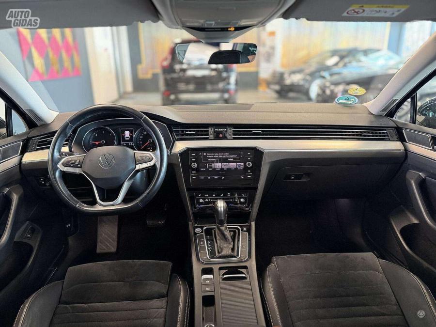 Melns Volkswagen Passat 2021 Klaipėda, ar dzinēja tilpumu 2.00 L un nobraukumu 247 tūkst. km par 16900 €, foto 3 vietnē AUTOMOTO.COM.LV