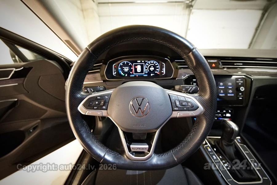 Black Volkswagen Passat 2021 in Tallinn, with an engine capacity of 2.00 L and mileage of 177 thousand km for 21990 €, photo 16 on AUTOMOTO.COM.LV