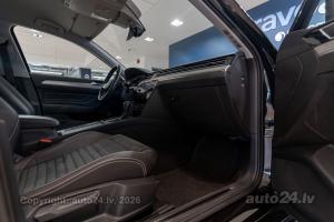 Melns Volkswagen Passat 2021 Tallina, ar dzinēja tilpumu 2.00 L un nobraukumu 34 tūkst. km par 24000 €, foto 17 vietnē AUTOMOTO.COM.LV