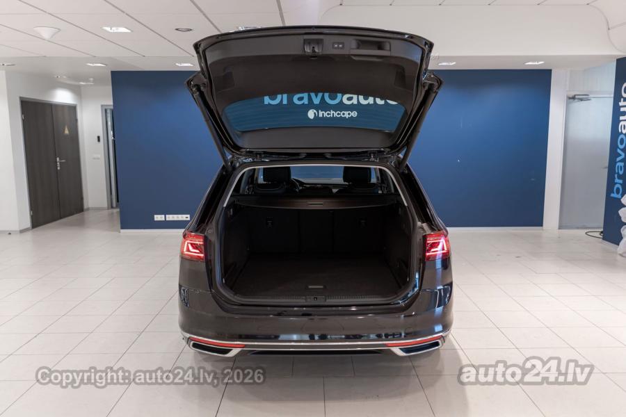 Melns Volkswagen Passat 2021 Tallina, ar dzinēja tilpumu 2.00 L un nobraukumu 34 tūkst. km par 24000 €, foto 21 vietnē AUTOMOTO.COM.LV