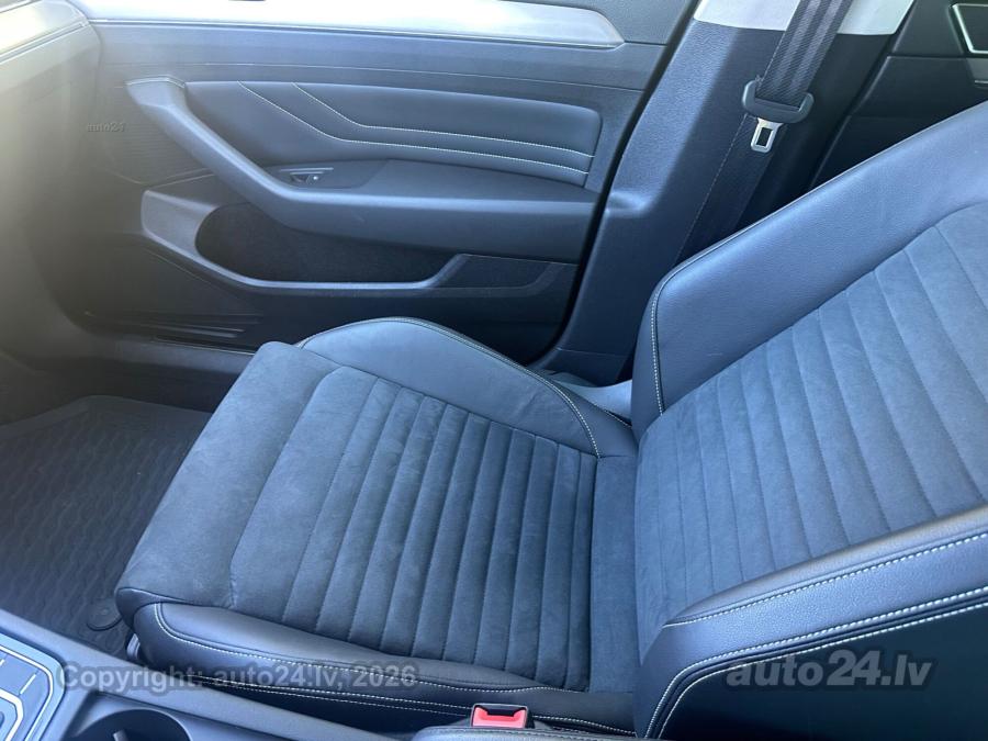 Melns Volkswagen Passat 2021 Pērnava, ar dzinēja tilpumu 2.00 L un nobraukumu 34 tūkst. km par 27600 €, foto 10 vietnē AUTOMOTO.COM.LV