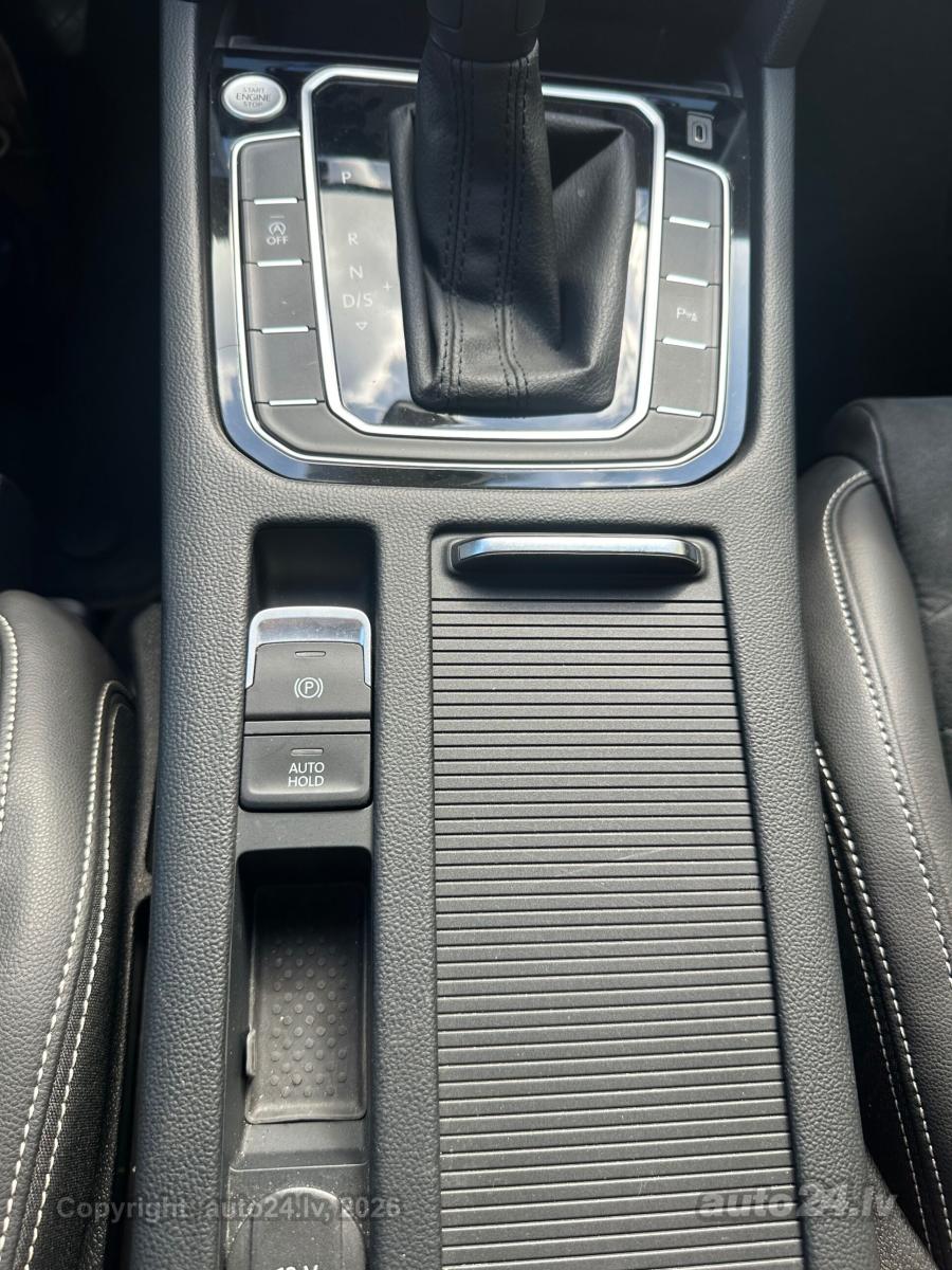 Melns Volkswagen Passat 2021 Pērnava, ar dzinēja tilpumu 2.00 L un nobraukumu 34 tūkst. km par 27600 €, foto 22 vietnē AUTOMOTO.COM.LV