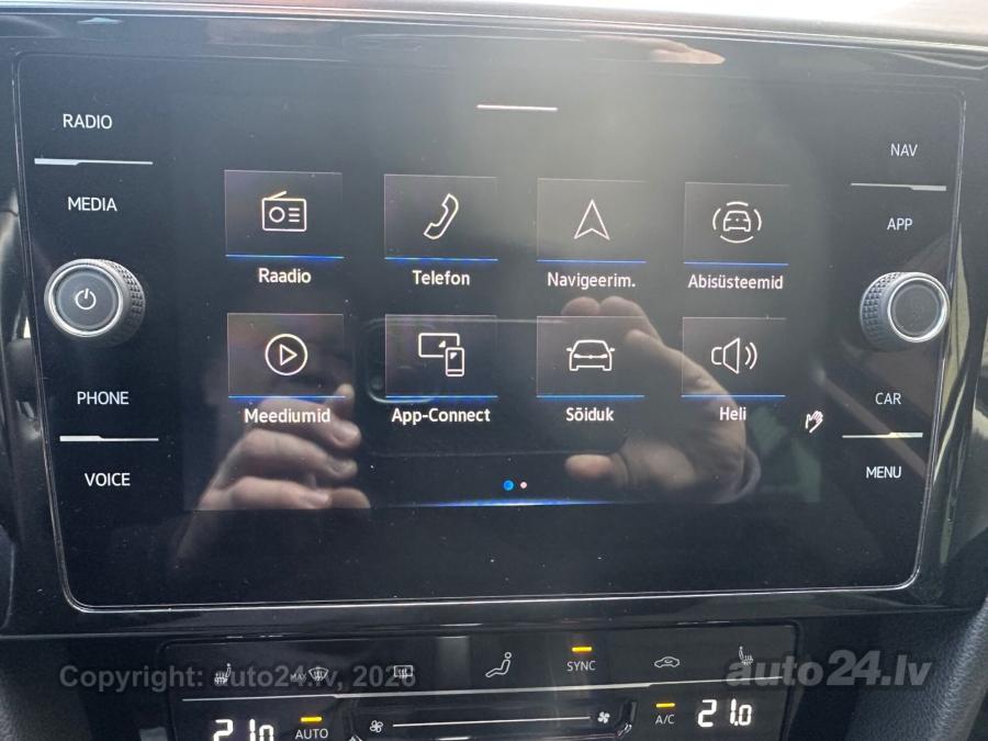 Melns Volkswagen Passat 2021 Pērnava, ar dzinēja tilpumu 2.00 L un nobraukumu 34 tūkst. km par 27600 €, foto 24 vietnē AUTOMOTO.COM.LV