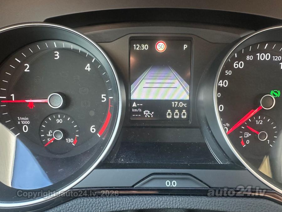 Melns Volkswagen Passat 2021 Pērnava, ar dzinēja tilpumu 2.00 L un nobraukumu 34 tūkst. km par 27600 €, foto 26 vietnē AUTOMOTO.COM.LV