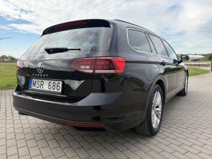 Black Volkswagen Passat 2021 in Kaunas, with an engine capacity of 2.00 L and mileage of 247 thousand km for 13900 €, photo 4 on AUTOMOTO.COM.LV