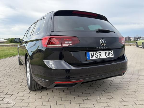 Black Volkswagen Passat 2021 in Kaunas, with an engine capacity of 2.00 L and mileage of 247 thousand km for 13900 €, photo 4 on AUTOMOTO.COM.LV