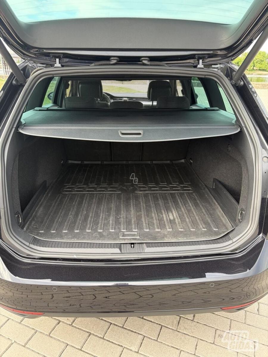 Black Volkswagen Passat 2021 in Kaunas, with an engine capacity of 2.00 L and mileage of 247 thousand km for 13900 €, photo 12 on AUTOMOTO.COM.LV