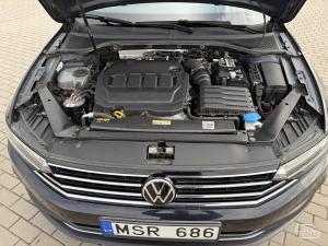 Black Volkswagen Passat 2021 in Kaunas, with an engine capacity of 2.00 L and mileage of 247 thousand km for 13900 €, photo 17 on AUTOMOTO.COM.LV