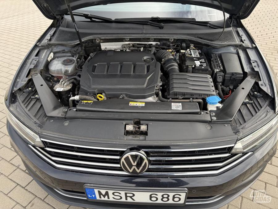 Black Volkswagen Passat 2021 in Kaunas, with an engine capacity of 2.00 L and mileage of 247 thousand km for 13900 €, photo 17 on AUTOMOTO.COM.LV