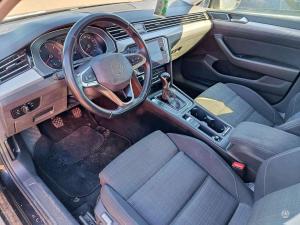 Black Volkswagen Passat 2021 in Panevezys, with an engine capacity of 1.97 L and mileage of 350 thousand km for 10527 €, photo 8 on AUTOMOTO.COM.LV