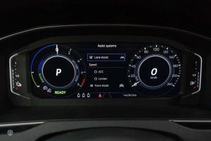 Black Volkswagen Passat 2021 in Vilnius, with an engine capacity of 1.40 L and mileage of 146 thousand km for 18900 €, photo 11 on AUTOMOTO.COM.LV