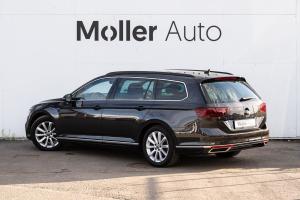 Black Volkswagen Passat 2021 in Riga, with an engine capacity of 1.40 L and mileage of 92 thousand km for 23500 €, photo 4 on AUTOMOTO.COM.LV