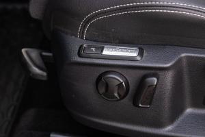 Black Volkswagen Passat 2021 in Riga, with an engine capacity of 1.40 L and mileage of 92 thousand km for 23500 €, photo 15 on AUTOMOTO.COM.LV